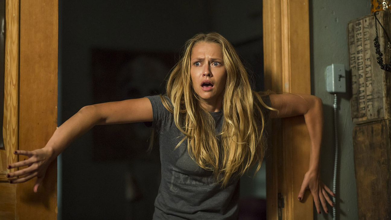 Movie Review: “Lights Out” | Movie Nation